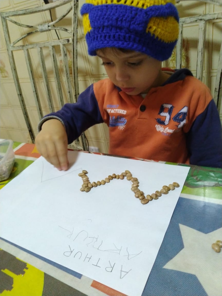 Grafismo Linhas E Contornos Escola Interação