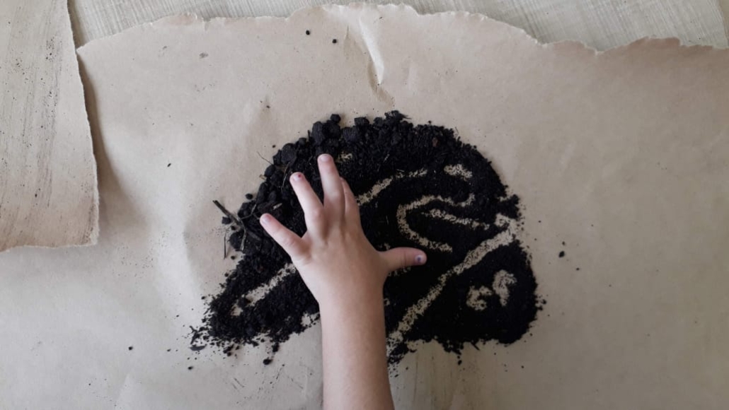 Grafismo Linhas E Contornos Escola Interação